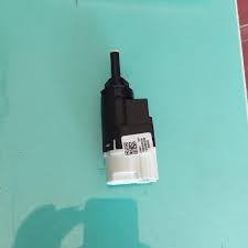 کروز CROUSE کلید استپ ترمز طرح جدید 206 CR33062101 | اکسیر پارت